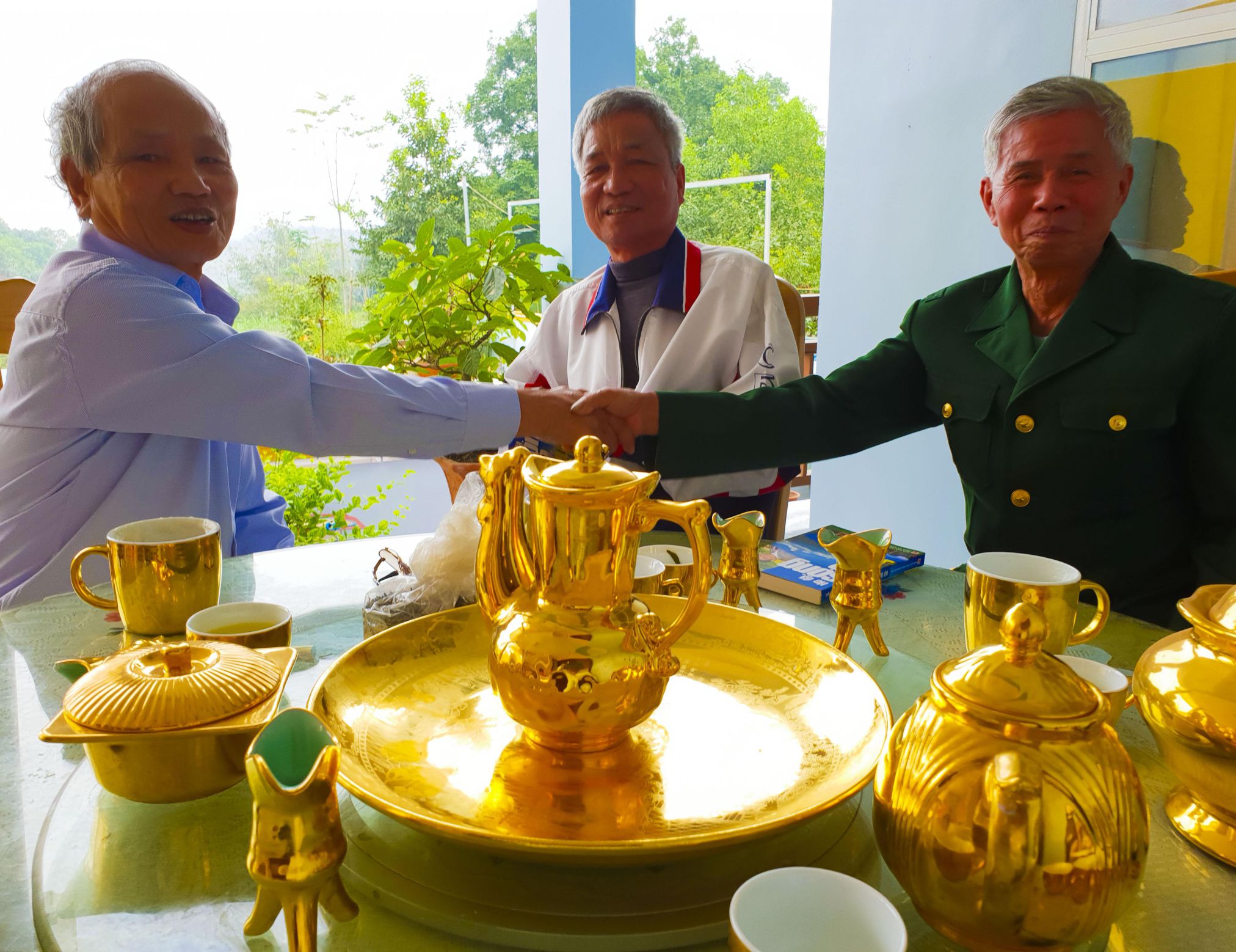 Những khách hàng đến với NASON